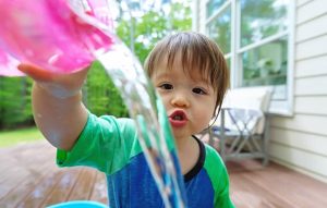Litter picking activity for early-years | Parent Hub | Nat Geo Kids